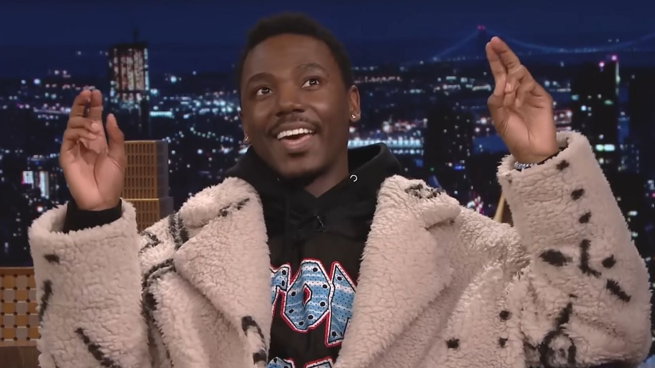 Jerrod Carmichael Makes Whitney Houston Joke At The 2023 Golden Globes